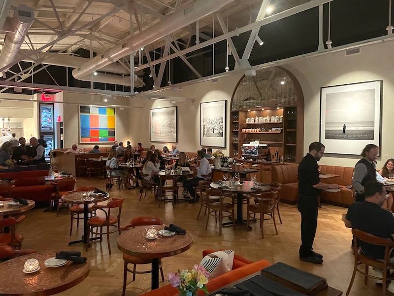 Fiore Rosso dining room cmo - SAVVY MAINLINE