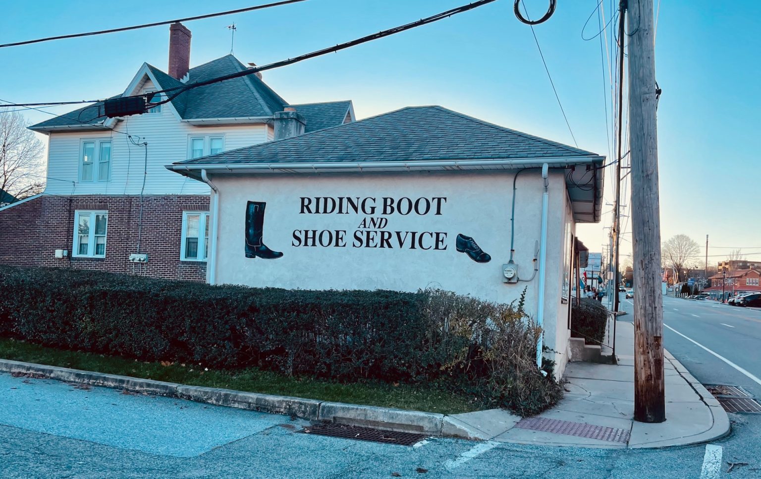 Berwyn's new front porch and 'parlor'; Main Line Sourdough Moms; Hot ...
