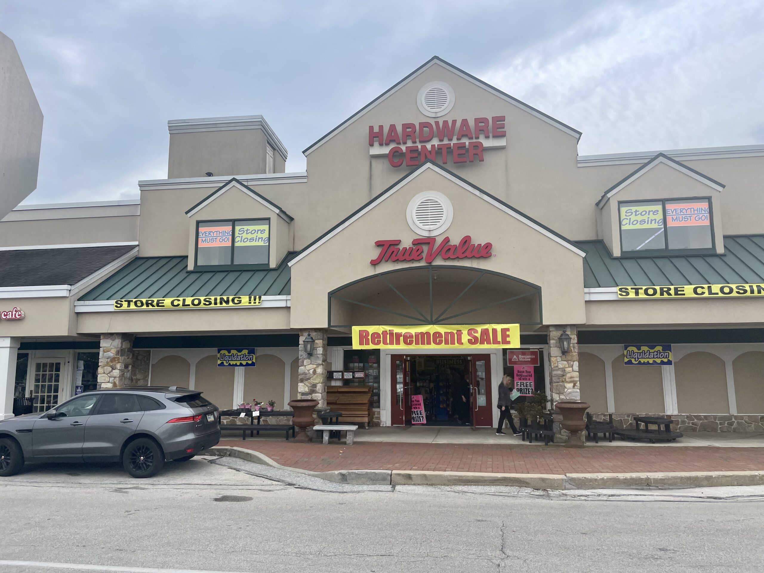 World's first Netflix House! RIP Paoli Hardware; Surrey, Glowbar debut ...