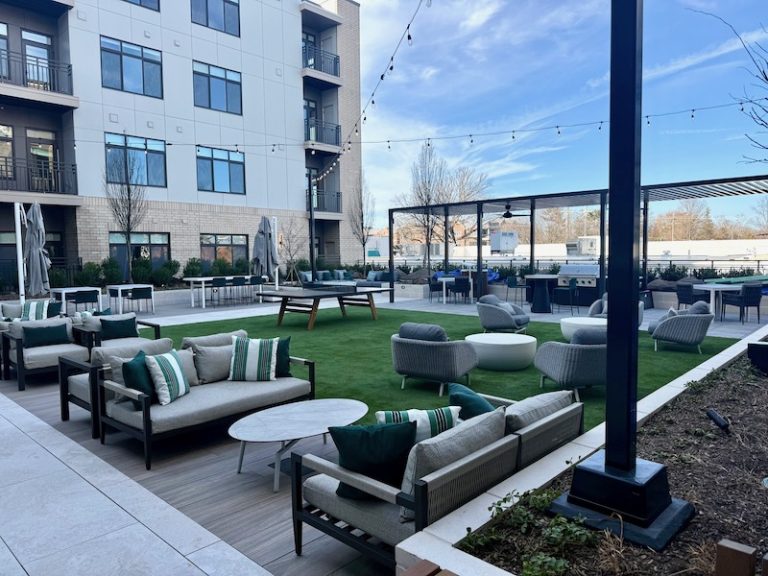 What $3,000 - $7,300 rent buys you in Suburban Square: Easy living ...